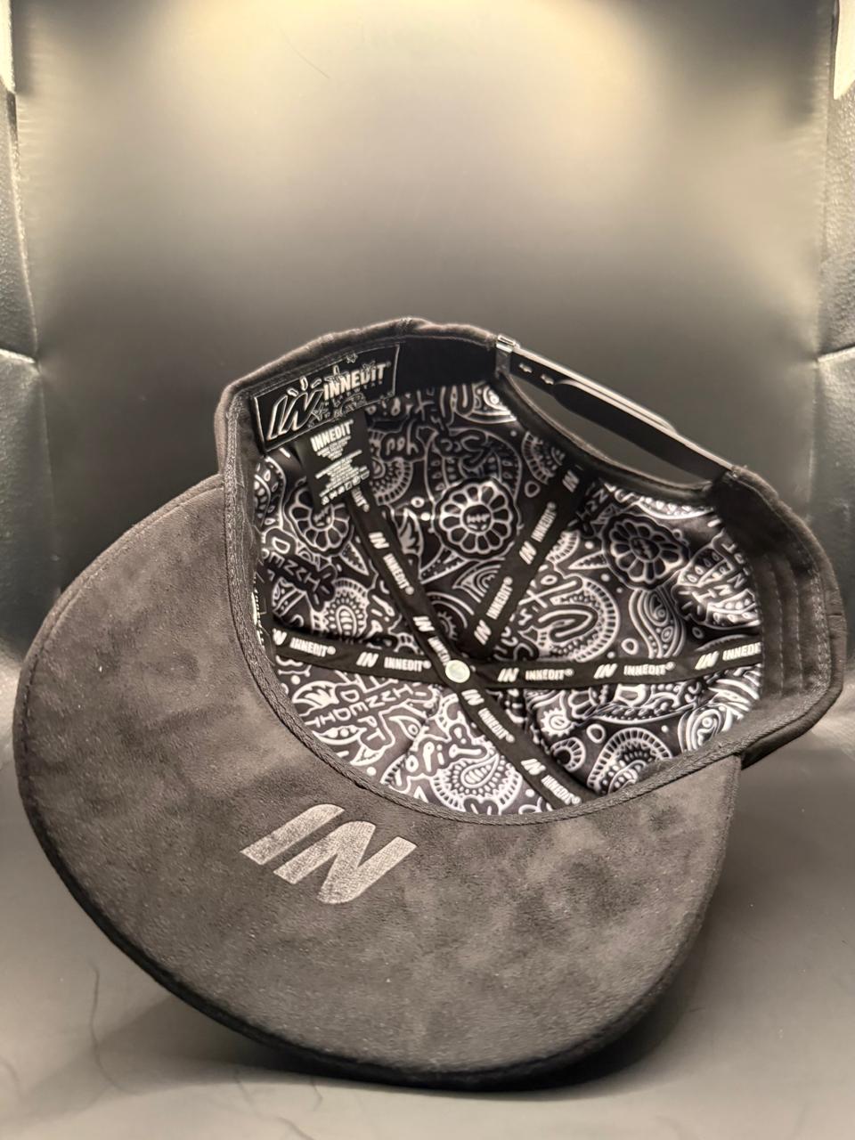 Innedit Mura Travis Crystals Black – Compa Oso Brand